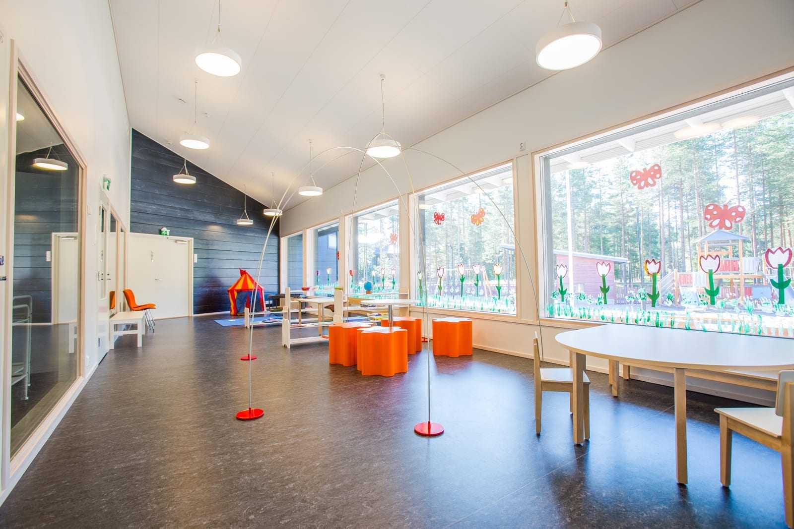 Écoles et garderies en bois massif l Honka