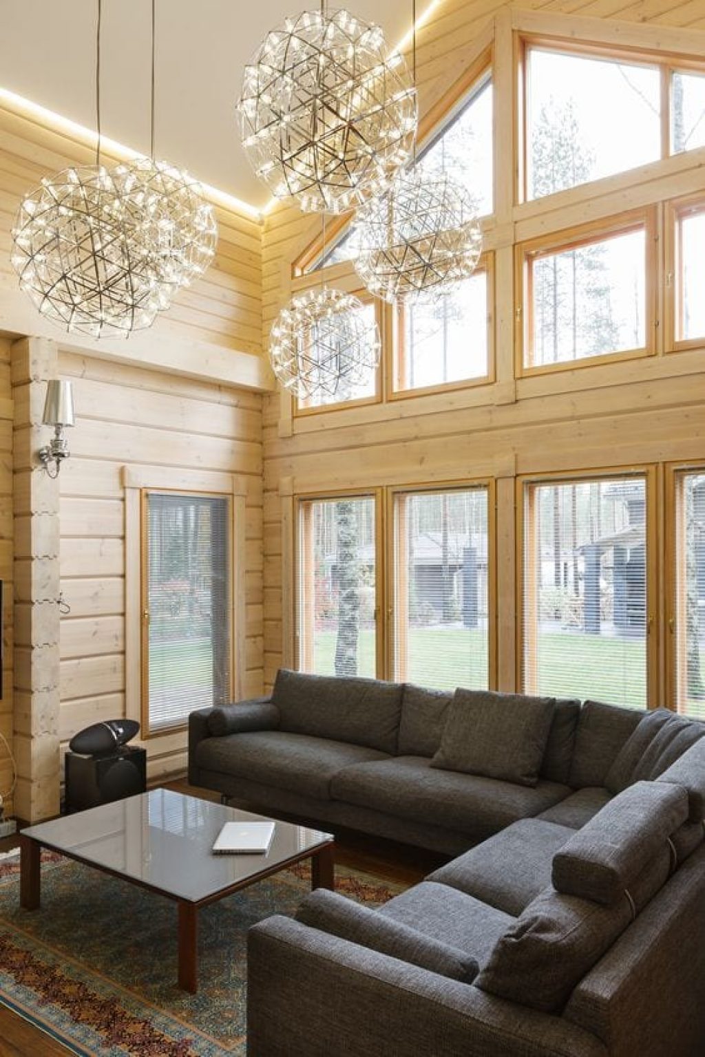 Tradicionalne lesene hiše za udobno življenje - Honka