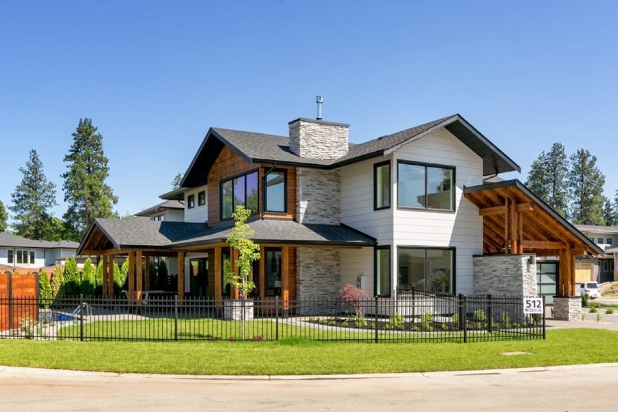 Contemporary Scandinavian style log homes - Honka