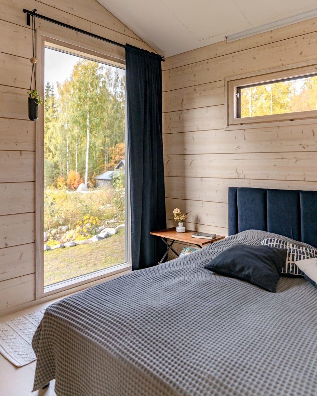 A perfect log home for an idyllic landscape – home to Anne, Janne and ...